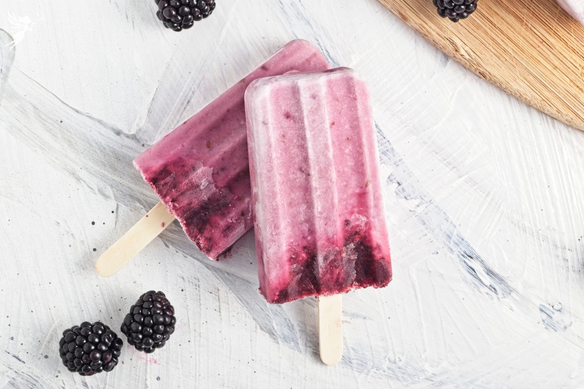 Chill Out with These Delicious DIY Blackberry Popsicles