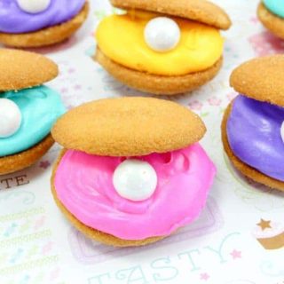 Creative Beach-Themed Party Treats For a Coastal Bash