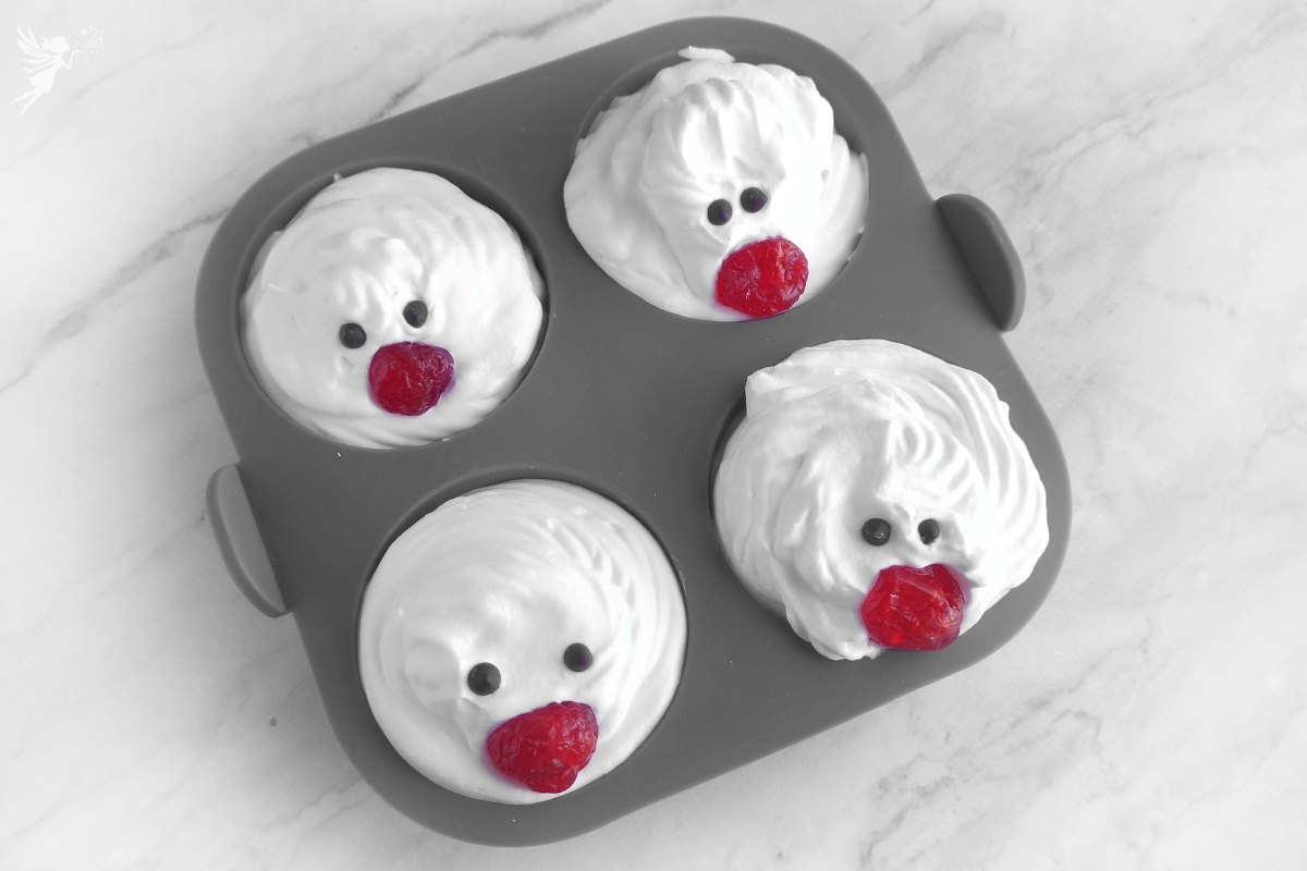 Adorable Melting Reindeer Treats for Christmas