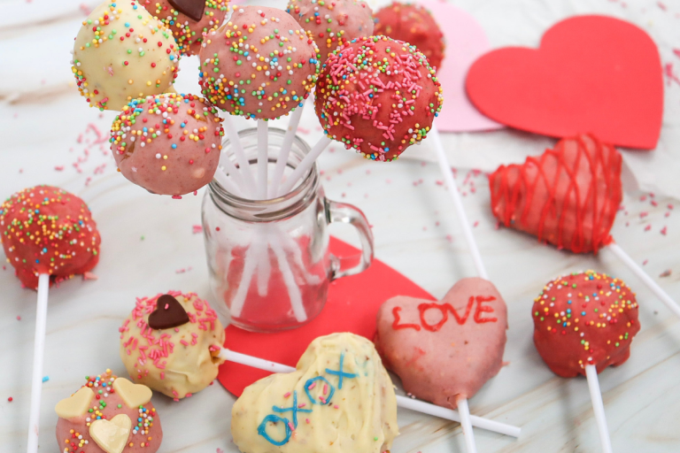 The Easiest Valentine's Cake Pops Anyone Can Decorate